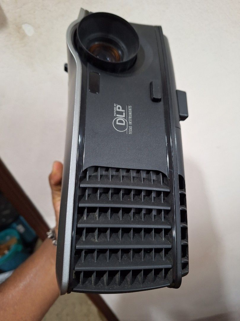 Dell Projector can't on, TV & Home Appliances, TV & Entertainment ...
