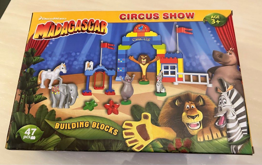Dreamworks Madagascar Circus Show Building Blocks, Hobbies & Toys, Toys ...