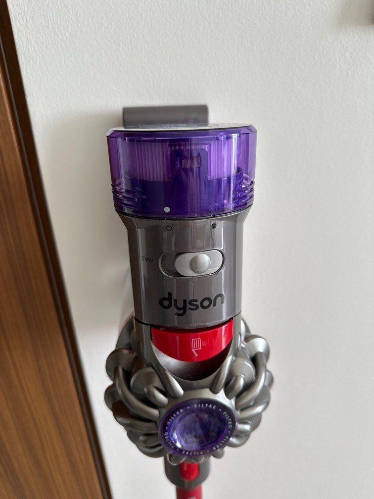 Dyson V8 slim fluffy, TV & Home Appliances, Vacuum Cleaner ...