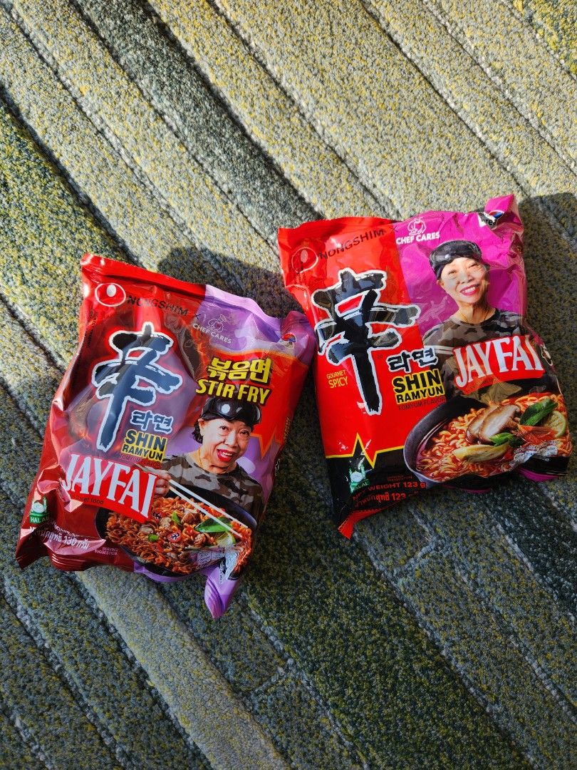 Ready stock! Jay Fai Shin Ramyun Instant Noodle, Food & Drinks ...
