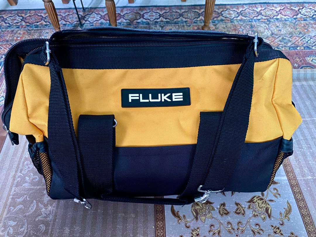 Fluke C550, Men's Fashion, Bags, Briefcases on Carousell