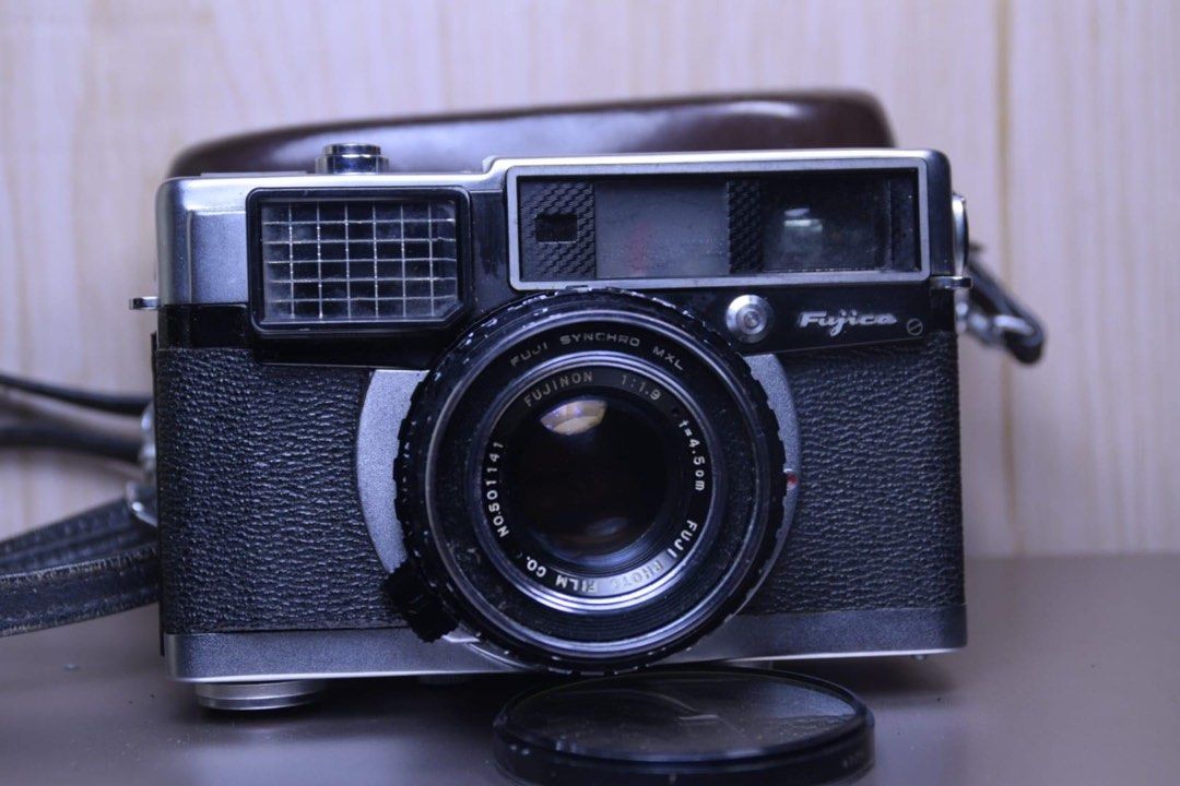 Fujica 35 EE Film Camera, Photography, Cameras on Carousell