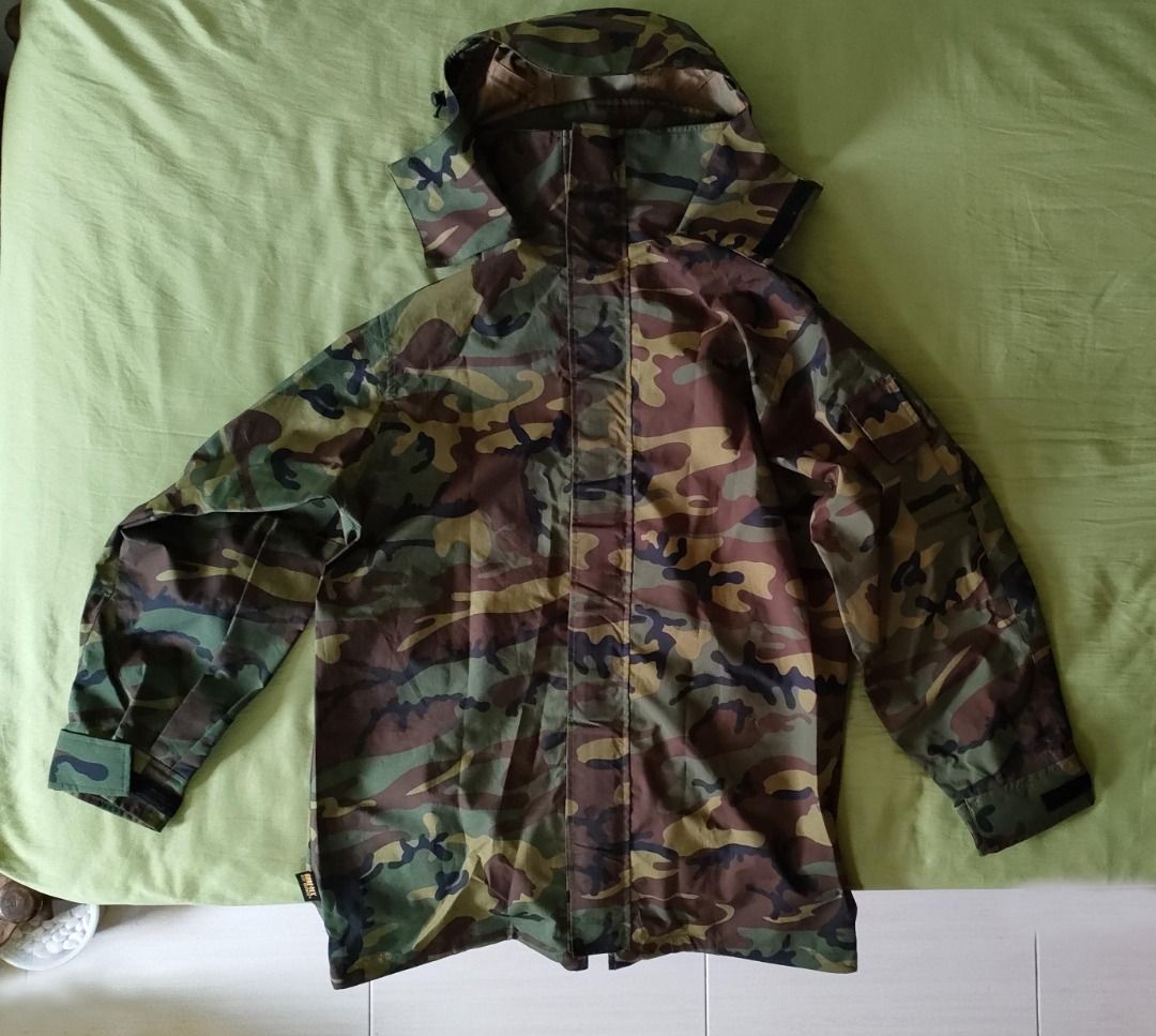 Goretex Jacket SAF Army, Men's Fashion, Coats, Jackets and Outerwear on ...