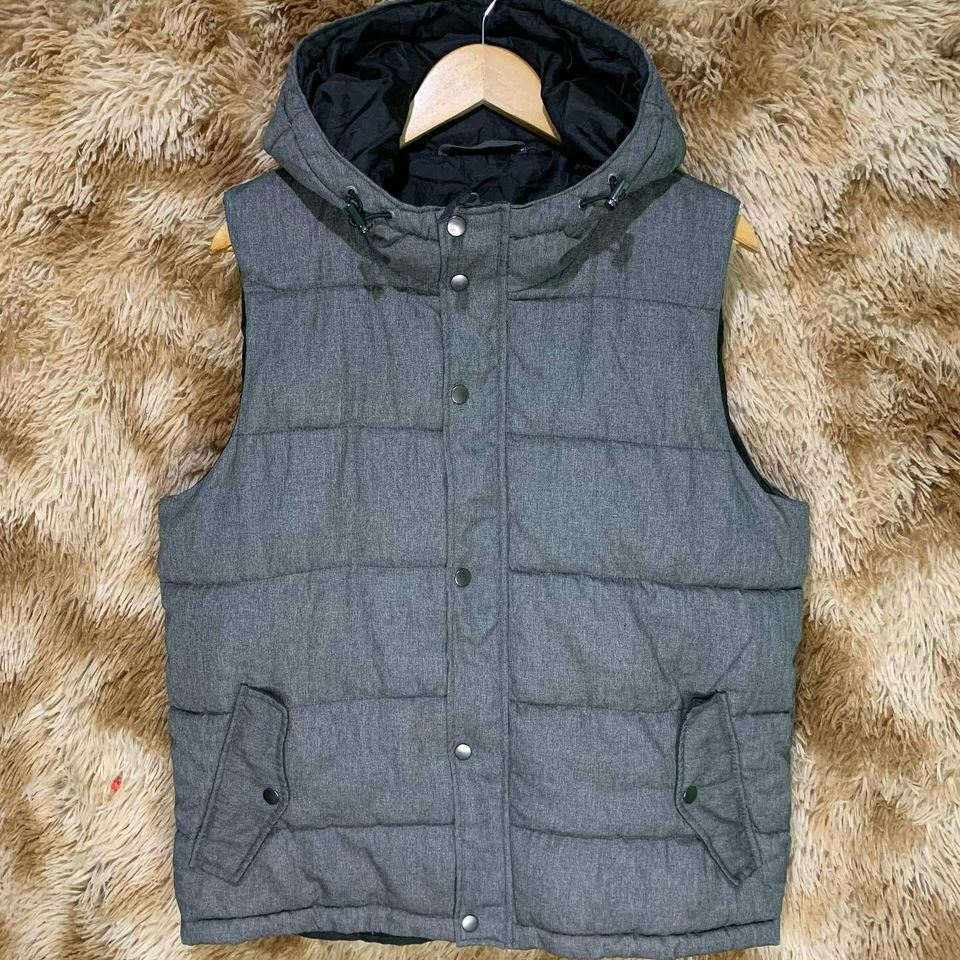 GU PUFFER VEST FOR MEN, Men's Fashion, Coats, Jackets and Outerwear on ...