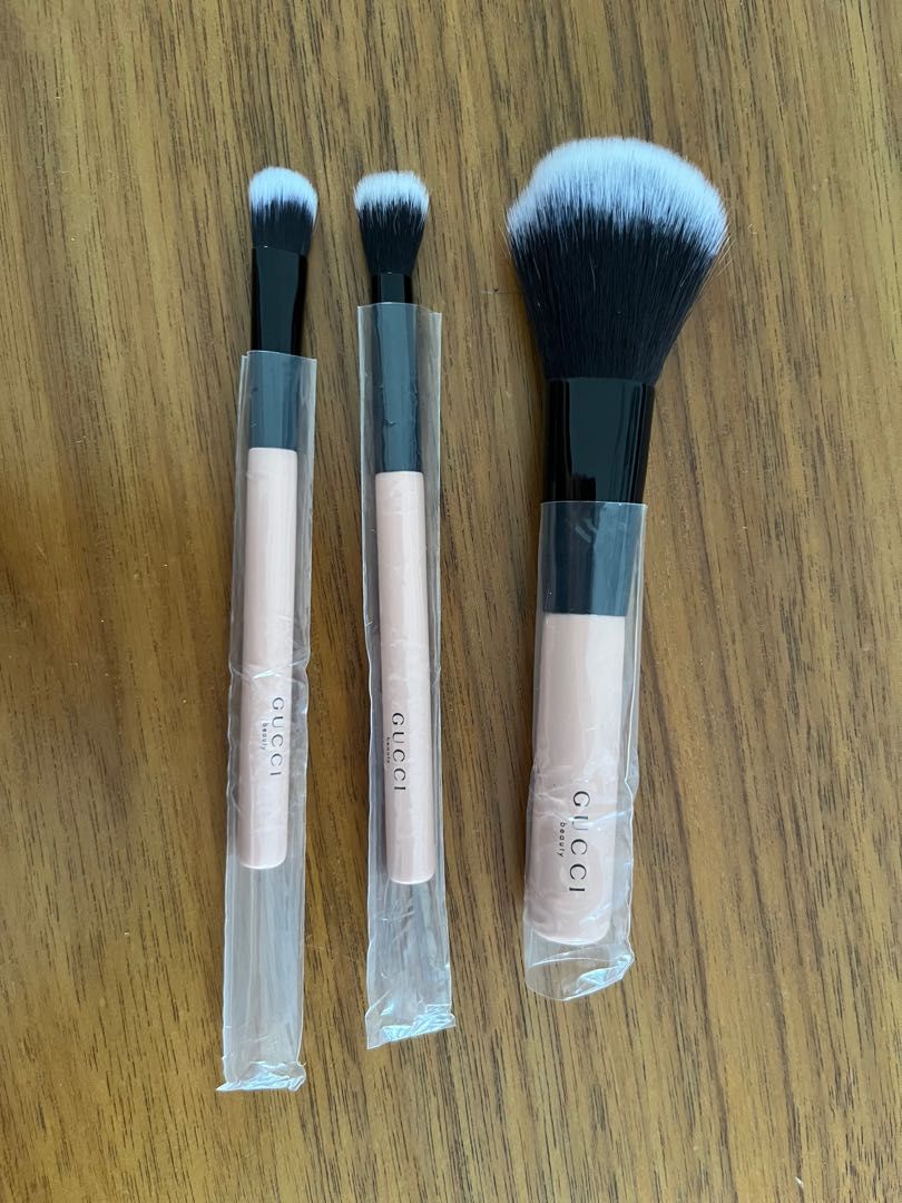 GUCCI Makeup Brush Set, Beauty & Personal Care, Face, Makeup on Carousell