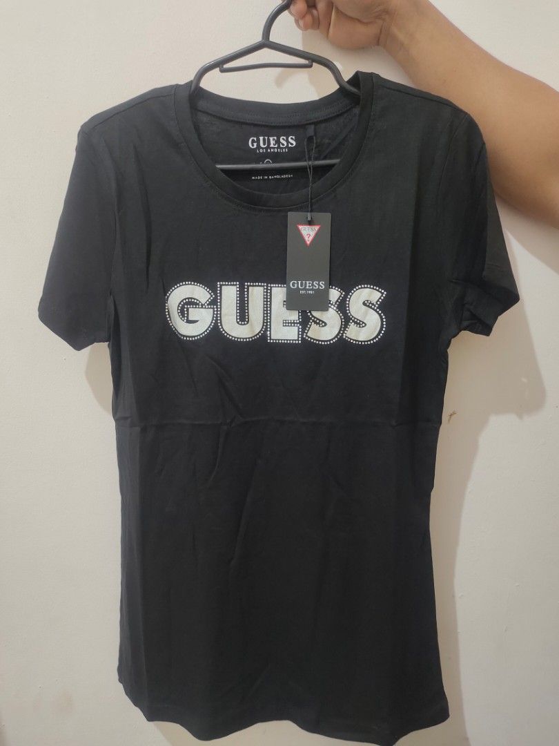 Guess T-shirt, Women's Fashion, Tops, Shirts on Carousell