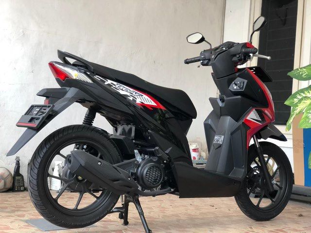 Honda Beat CBS 2023 Funk Red Black, Motor di Carousell