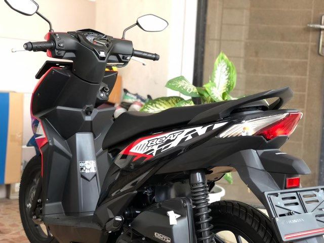 Honda Beat CBS 2023 Funk Red Black, Motor di Carousell