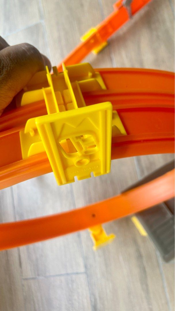 Hot Wheels Power Loop Wall Track, Hobbies & Toys, Toys & Games on Carousell