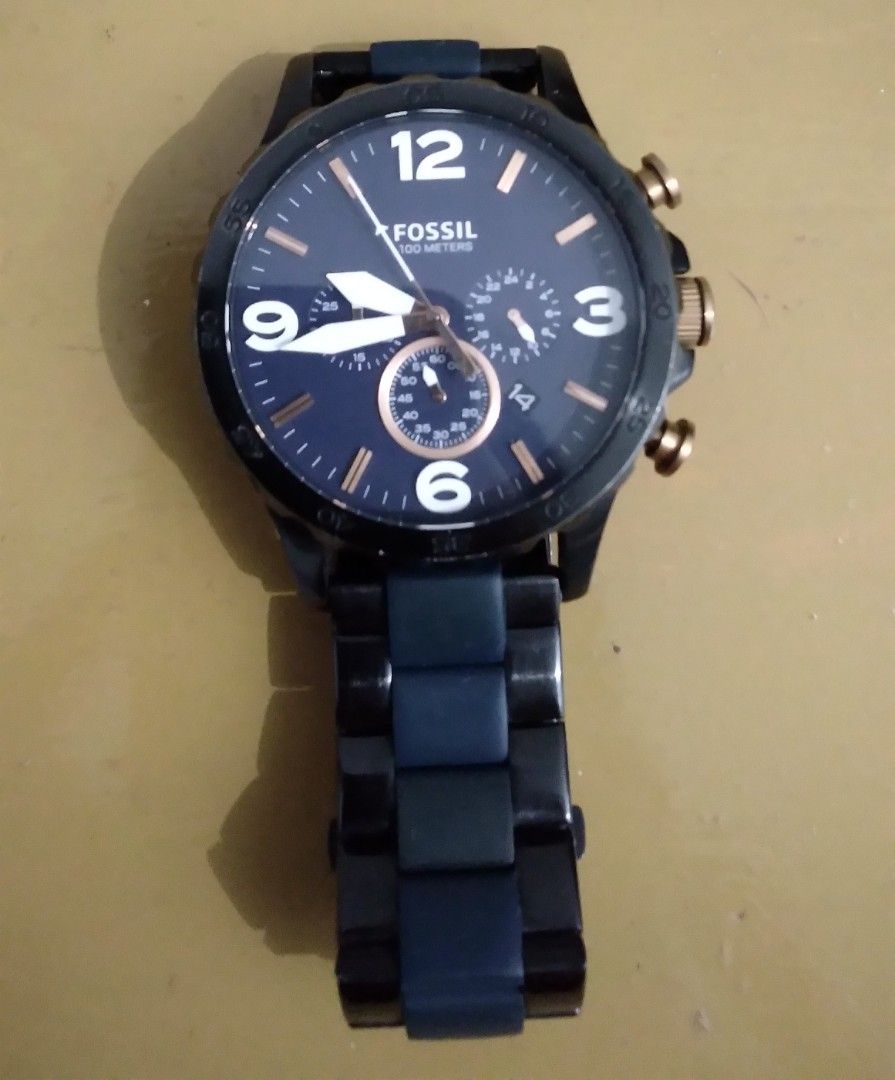 Jam Tangan Fossil authentic, Fesyen Pria, Jam Tangan di Carousell