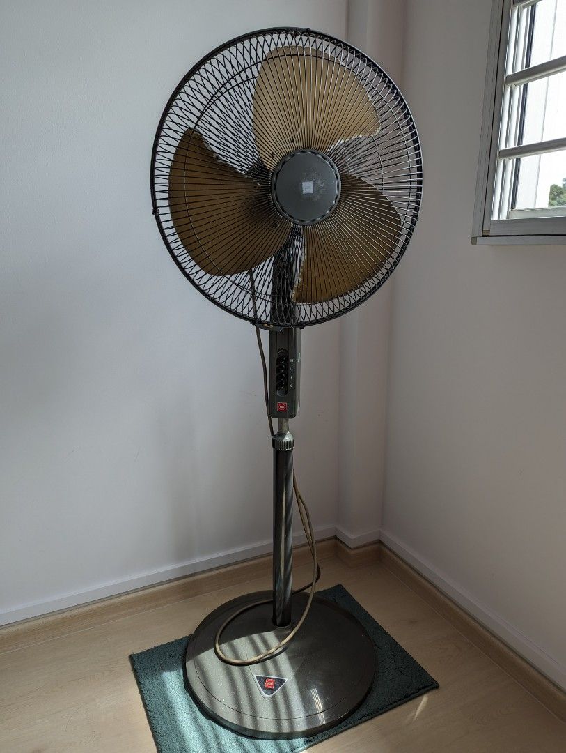 KDK P40US 40cm 16" standing fan, Furniture & Home Living, Lighting ...