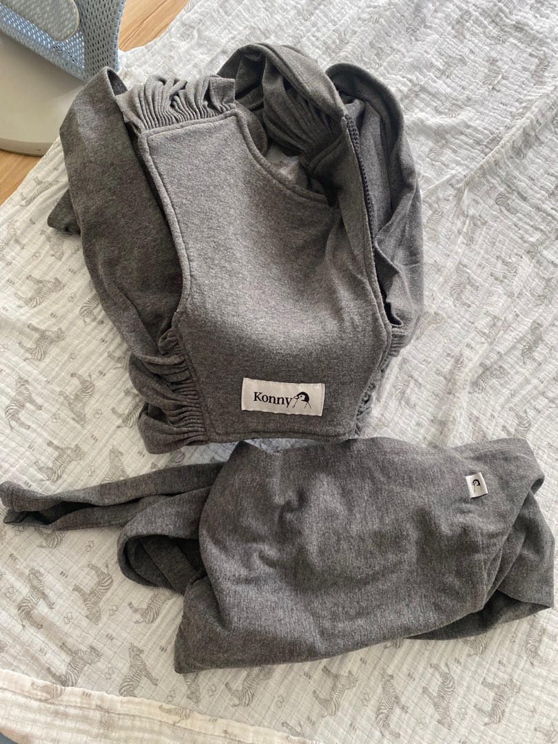 Konny size M, Babies & Kids, Going Out, Carriers & Slings on Carousell