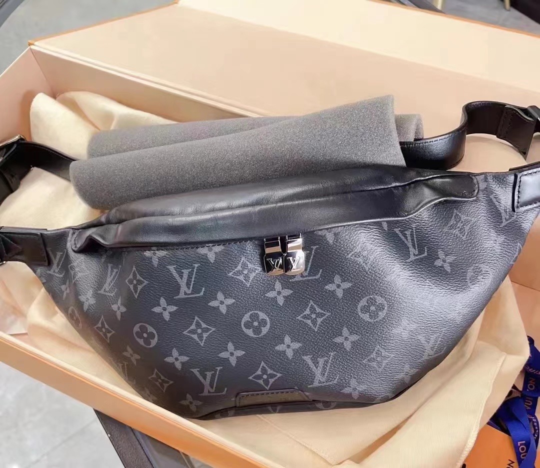 LOUIS VUITTON Discovery Bum Bag, Luxury, Bags & Wallets on Carousell