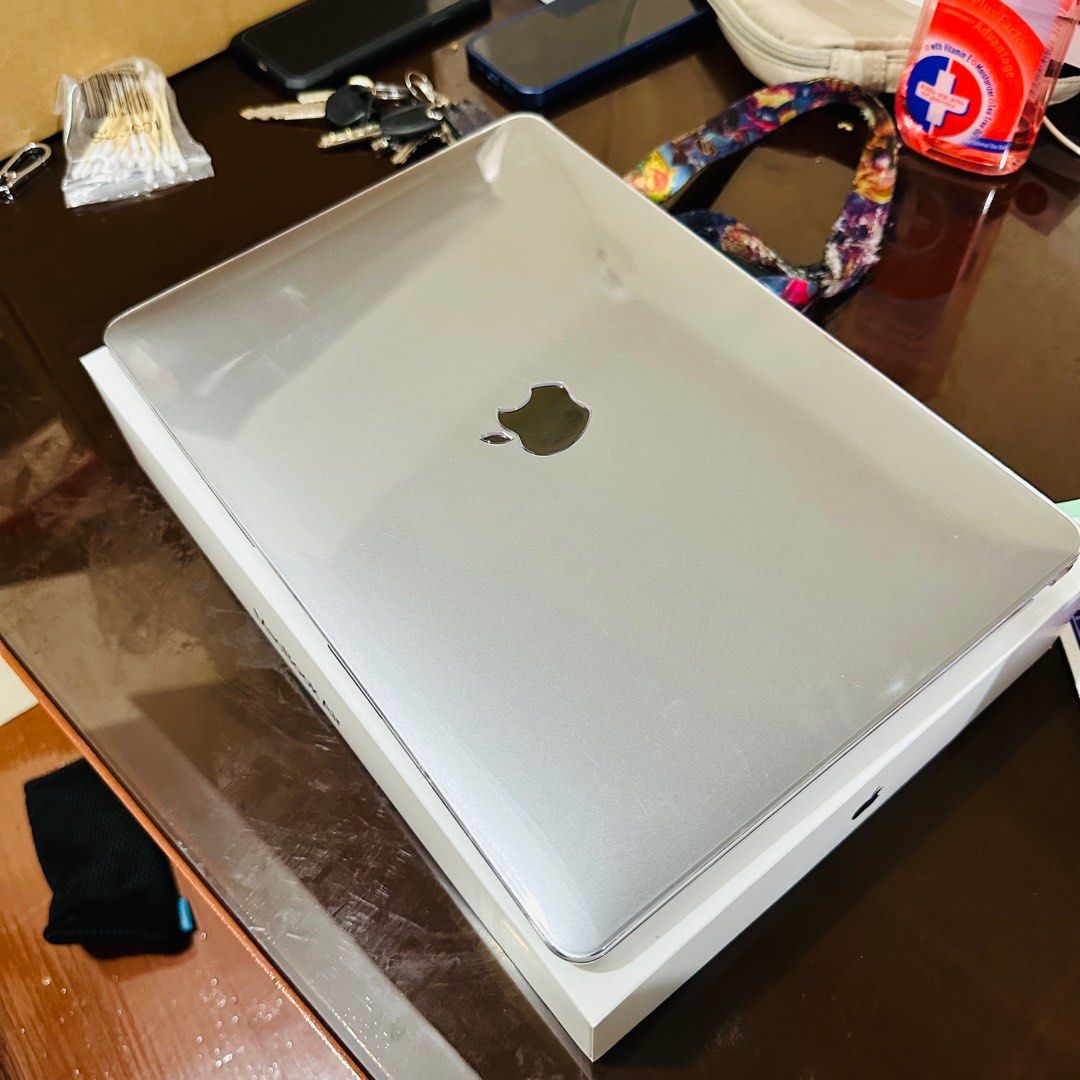 Macbook air m1 chip 256gb space gray 4 cycle count, Computers & Tech, Laptops & Notebooks on ...