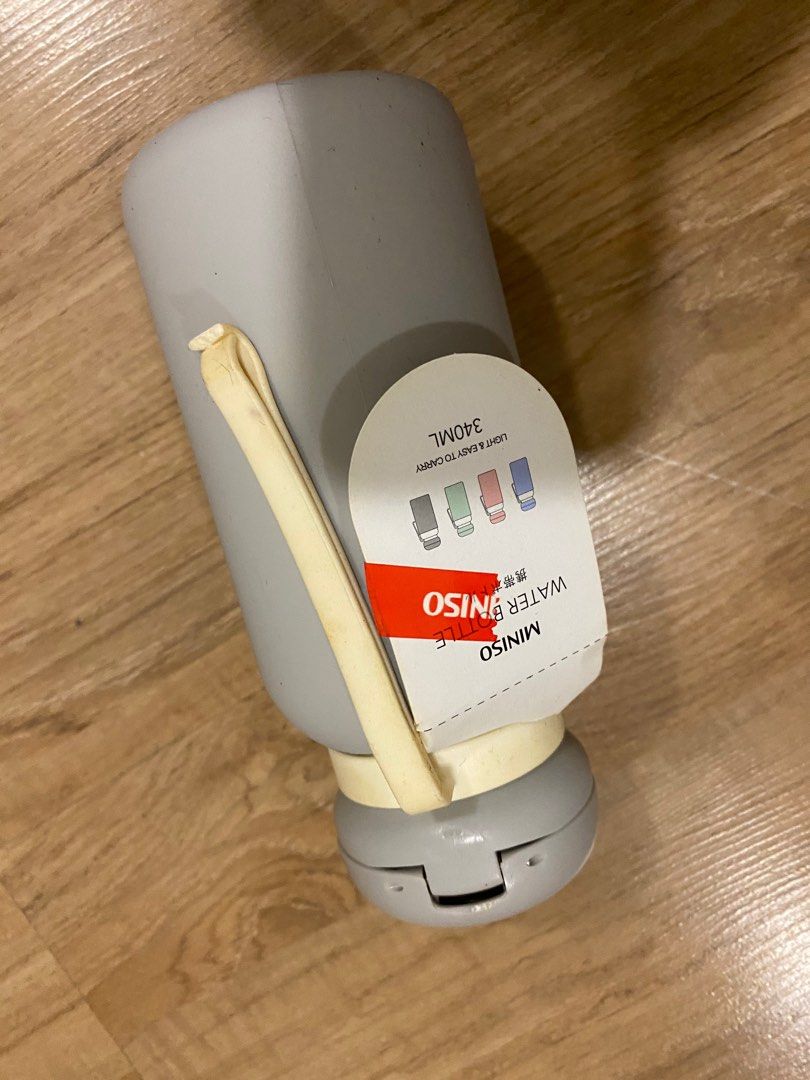 Miniso flasks, Furniture & Home Living, Kitchenware & Tableware, Water ...