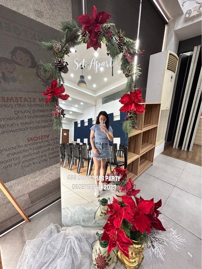 Mirror Signage Rental, Furniture & Home Living, Home Decor, Mirrors on Carousell