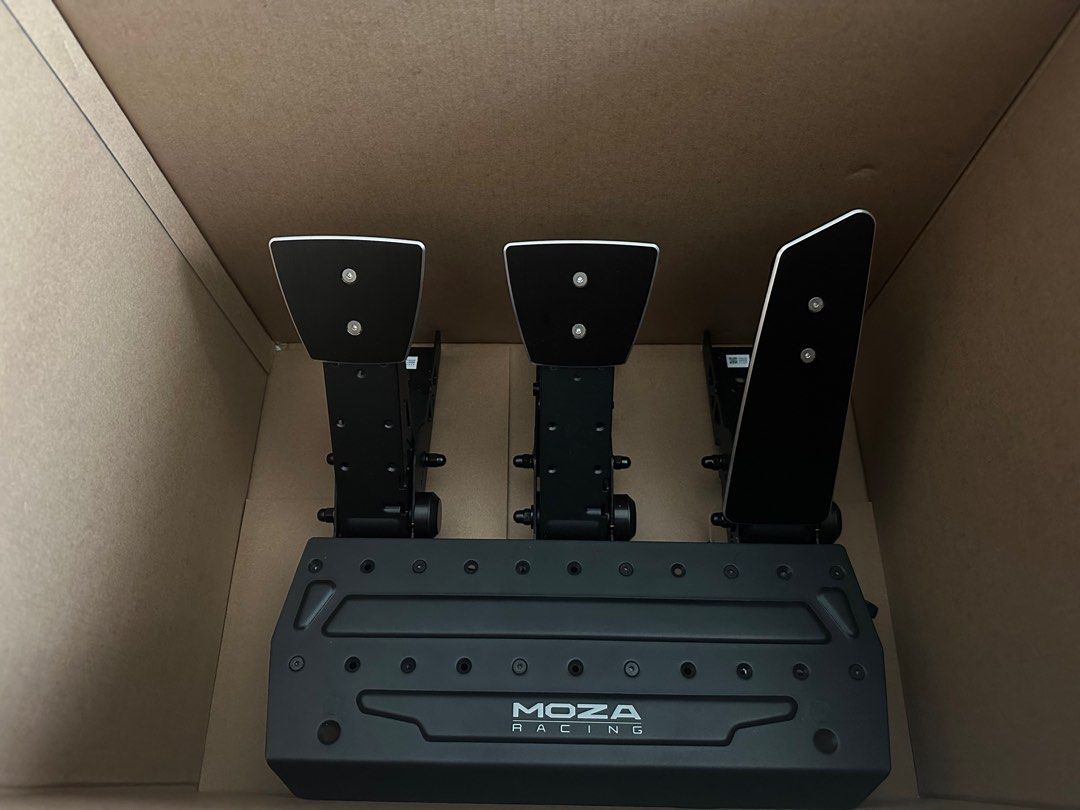 MOZA R9 + CS V2 Steering + SRP Pedals with Clutch, Video Gaming, Gaming ...