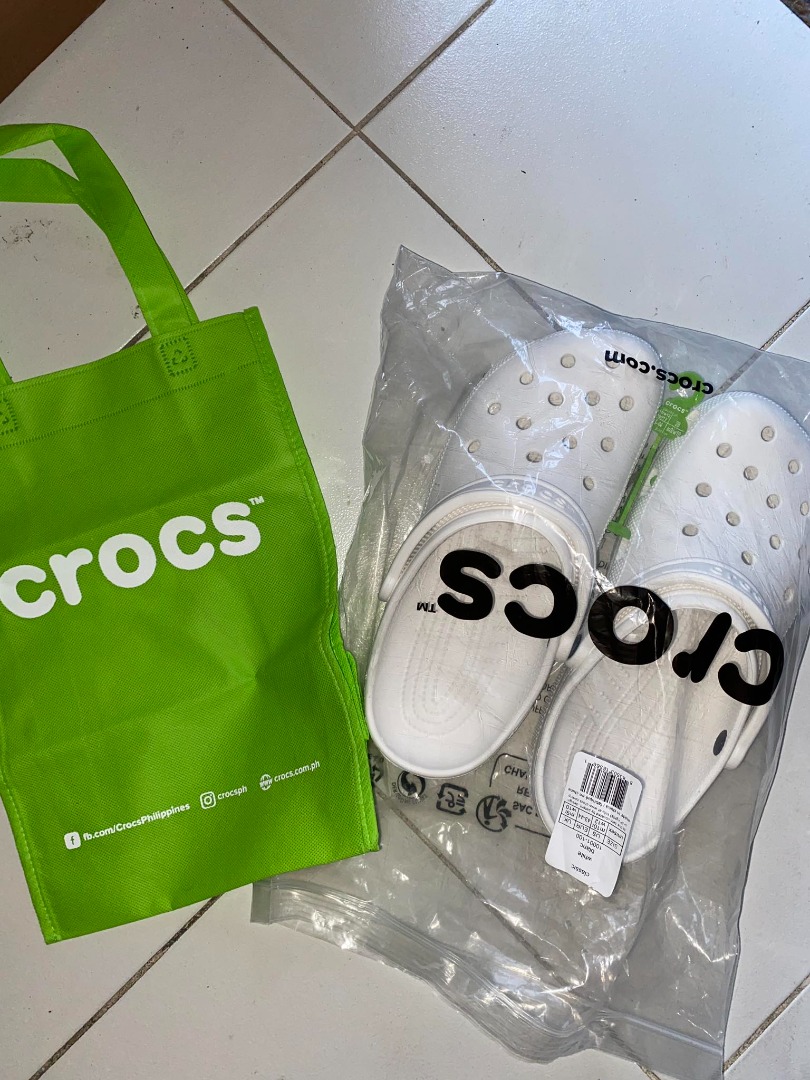 ORIGINAL Crocs Classic Clogs in White - BRAND NEW, Men's Fashion ...