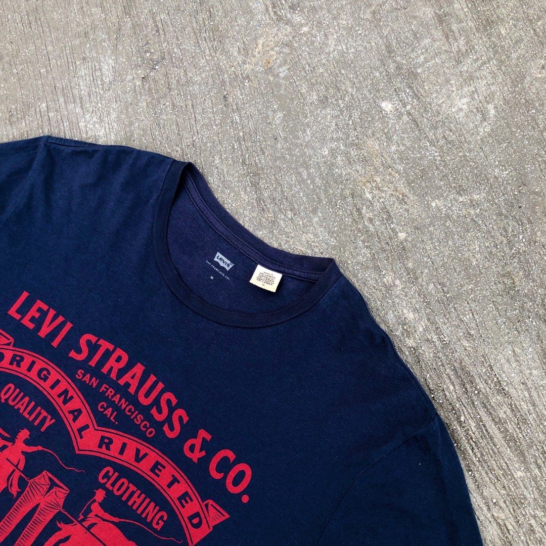 Original Levi’s 2 Horse Logo Graphic Essentials, Men's Fashion, Tops ...
