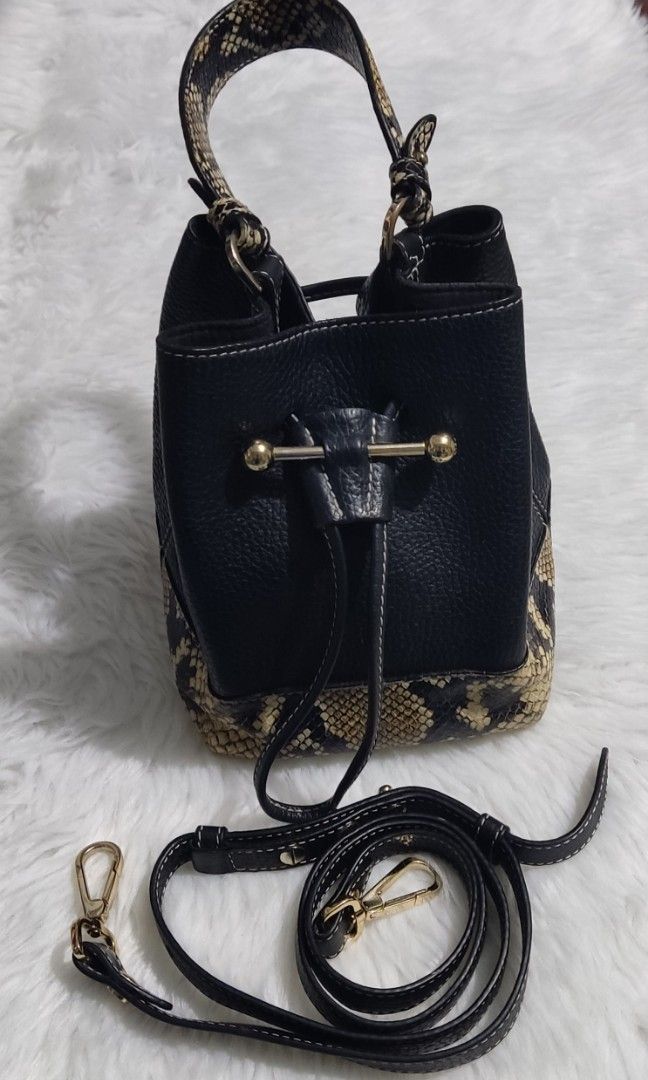 Original Strathberry Lana Bucket Bag, Women's Fashion, Bags & Wallets ...