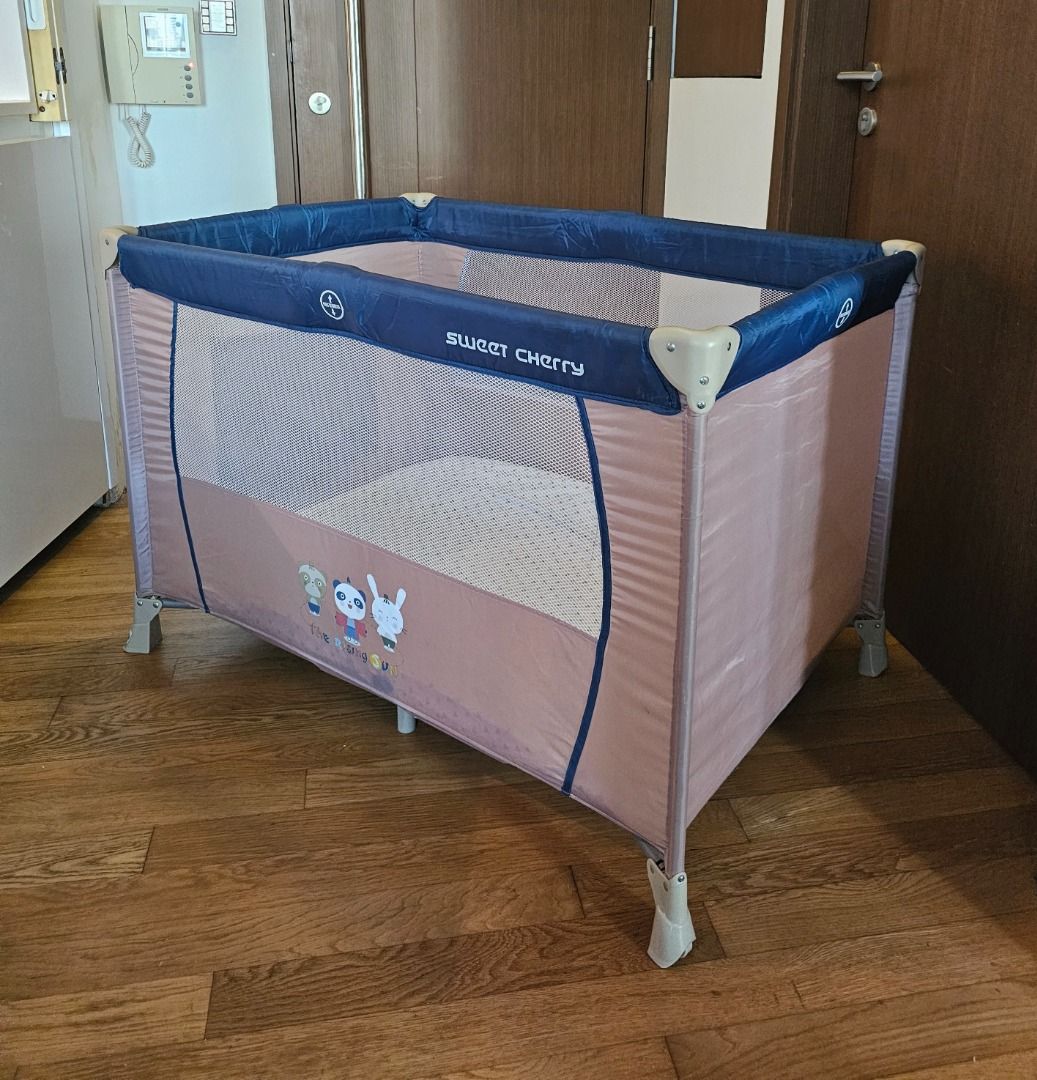 Panda Playpen/Foldable Cot, Babies & Kids, Baby Nursery & Kids ...