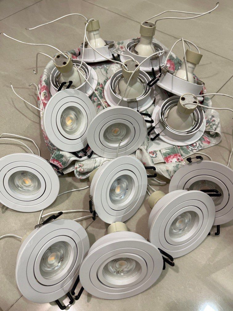 Philips 4.7W 2700K 380lm LED spot light down light, Furniture & Home ...