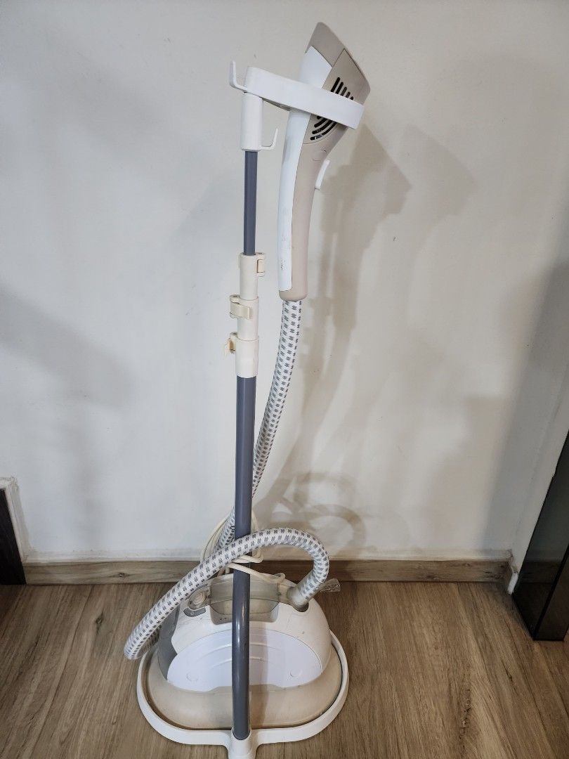 Philips Garment stemer, Furniture & Home Living, Cleaning & Homecare ...