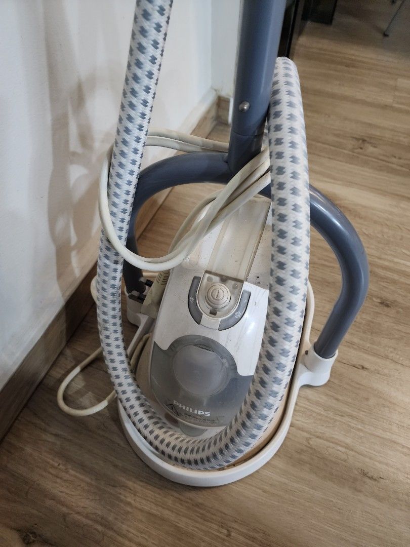 Philips Garment stemer, Furniture & Home Living, Cleaning & Homecare ...