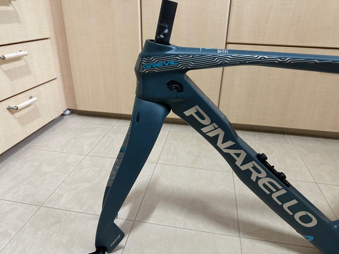 Pinarello Grevil Gravel Frameset - 2020 - Vertigo Blue / 47cm, Sports ...