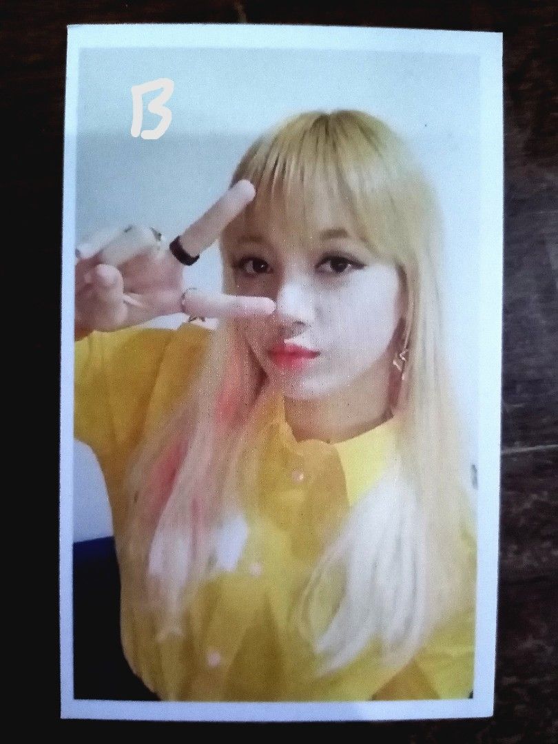 [RARE] BLACKPINK LISA PHOTOCARDS, Hobbies & Toys, Memorabilia ...