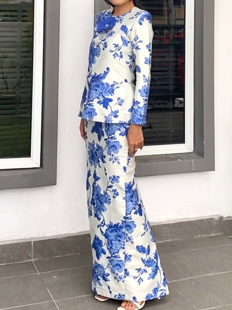 Rizalman bespoke baju kurung, Women's Fashion, Muslimah Fashion, Baju ...