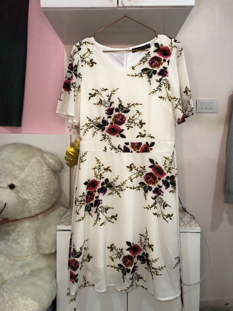 SAMLIN White Floral Dress, Women's Fashion, Dresses & Sets, Dresses on ...