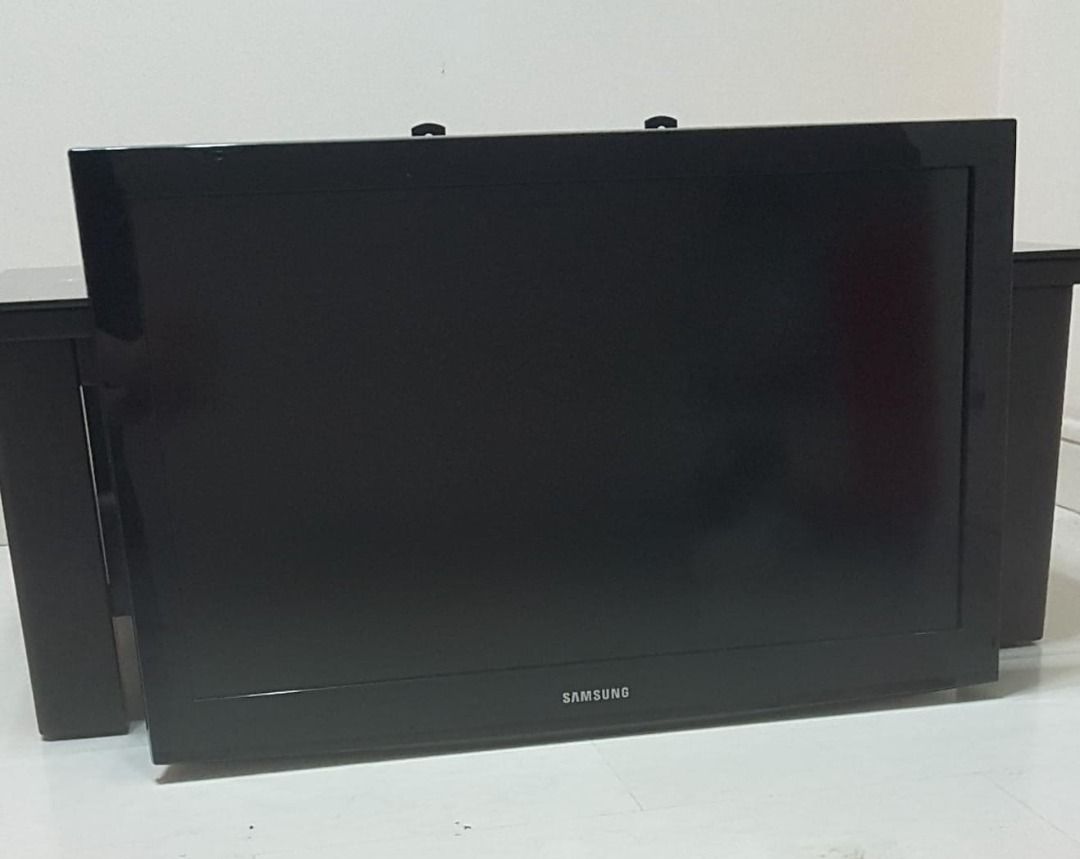 Samsung TV 32 inch (not smart tv), TV & Home Appliances, TV ...