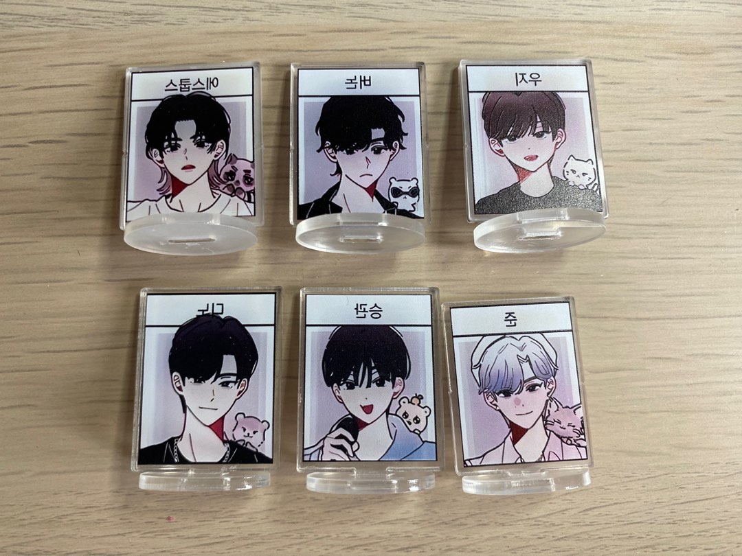 Seventeen Mini standees, Hobbies & Toys, Memorabilia & Collectibles, K ...