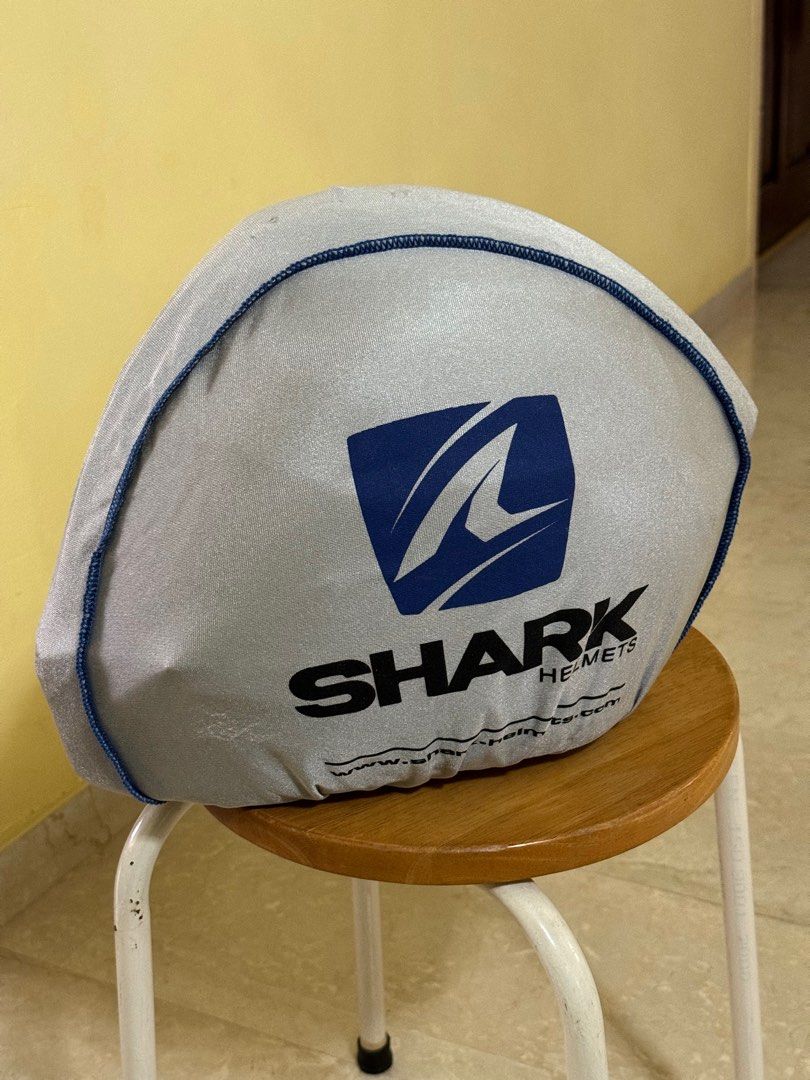 Shark D-Skwal Dharkov Size S, Motorcycles, Motorcycle Apparel on Carousell