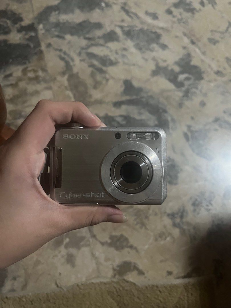 Sony Cybershot DSC-S700, Photography, Cameras on Carousell