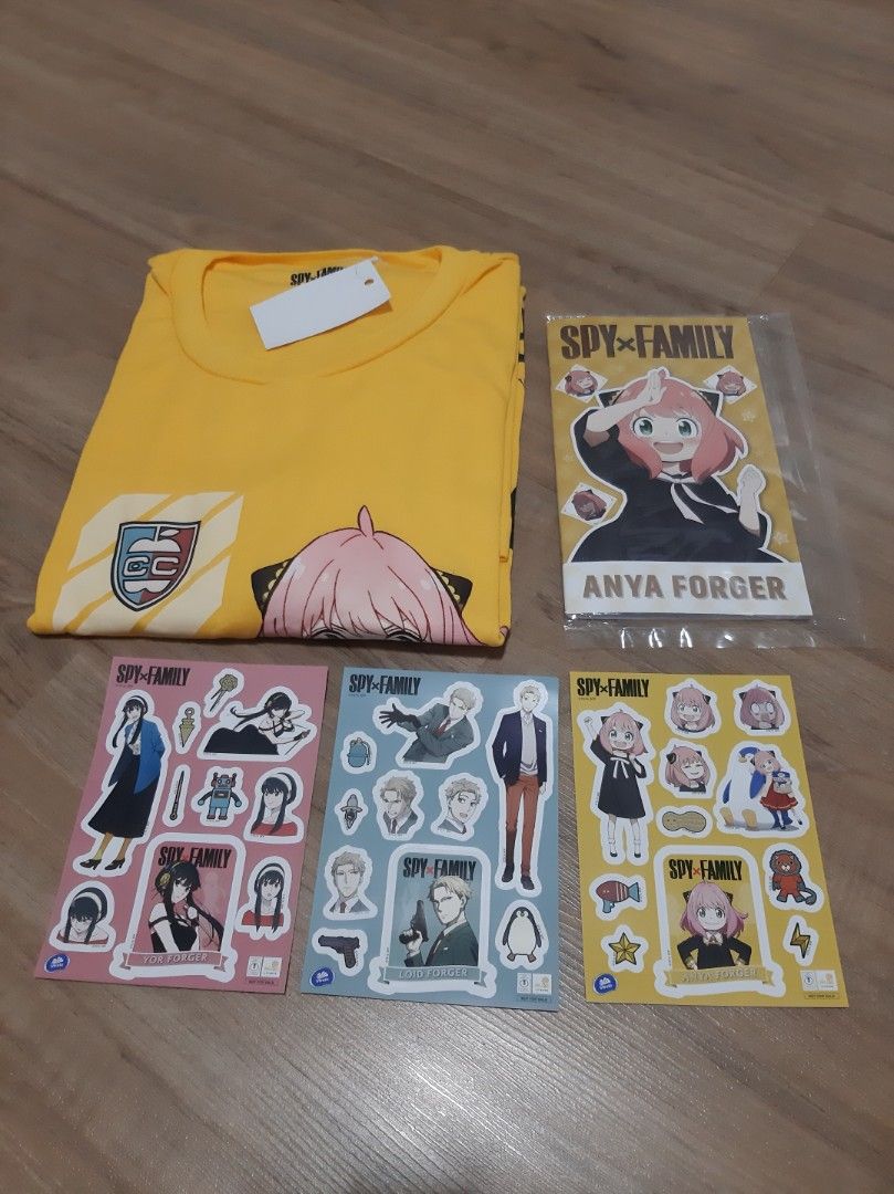 Spy Family Merchandise Set, Hobbies & Toys, Collectibles & Memorabilia ...