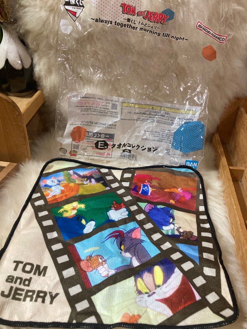 TOM and JERRY hand towel, Hobbies & Toys, Memorabilia & Collectibles ...