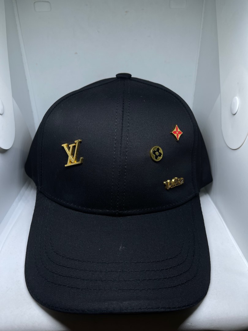Topi LV logo besi, Fesyen Pria, Aksesoris, Topi di Carousell