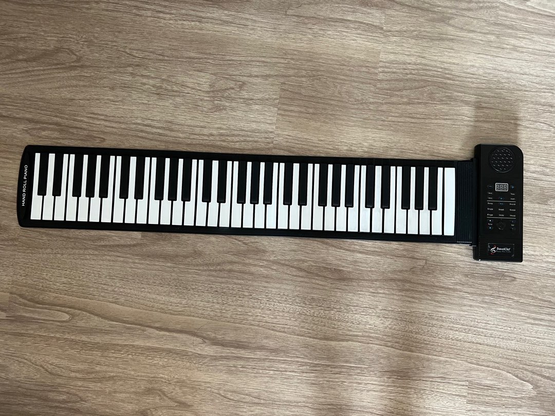 TravelClef Hand Roll Portable Piano, Hobbies & Toys, Music & Media ...