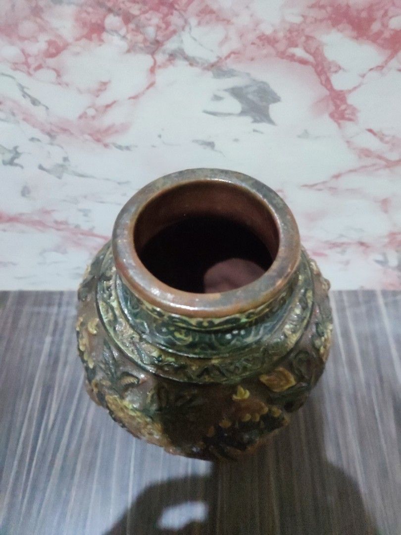 vas/guci antik,langka ,vintage jadul ,motif pewayangan, Antik, Lainnya ...