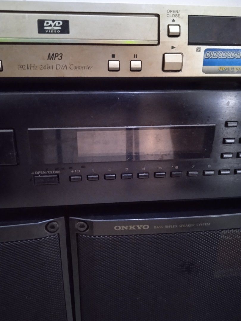 Yamaha Natural Sound Compact Disc Player, Elektronik, Audio di Carousell