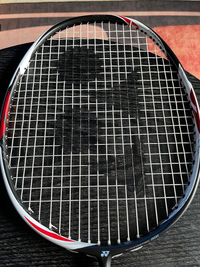 YONEX DUORA Z-STRIKE / 3UG5 / BG 80 LD / 27 POUNDS, Sports Equipment ...