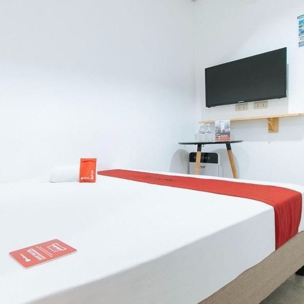 4-Storey Operational Makati Hostel / Dormitory Building For Sale near ...