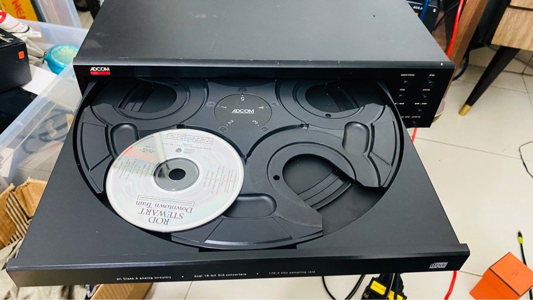 ADCOM GCD 600 Cd player, Audio, Portable Music Players on Carousell