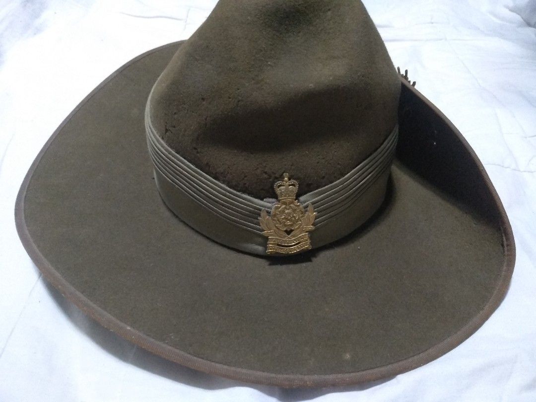 Australian Army Wool Felt Slouch Hat Rising Sun Badge Puggaree Chin ...