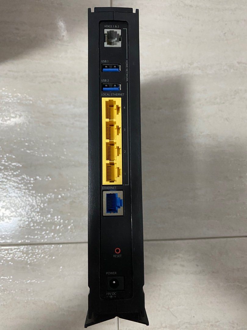 Aztech Dual Band Gigabit Wireless AC Modem, Computers & Tech, Parts ...