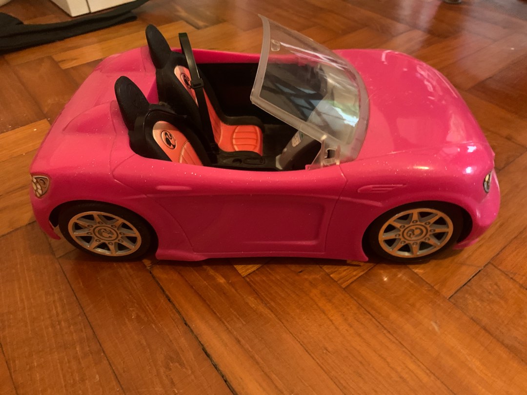 Barbie convertible car, Hobbies & Toys, Toys & Games on Carousell