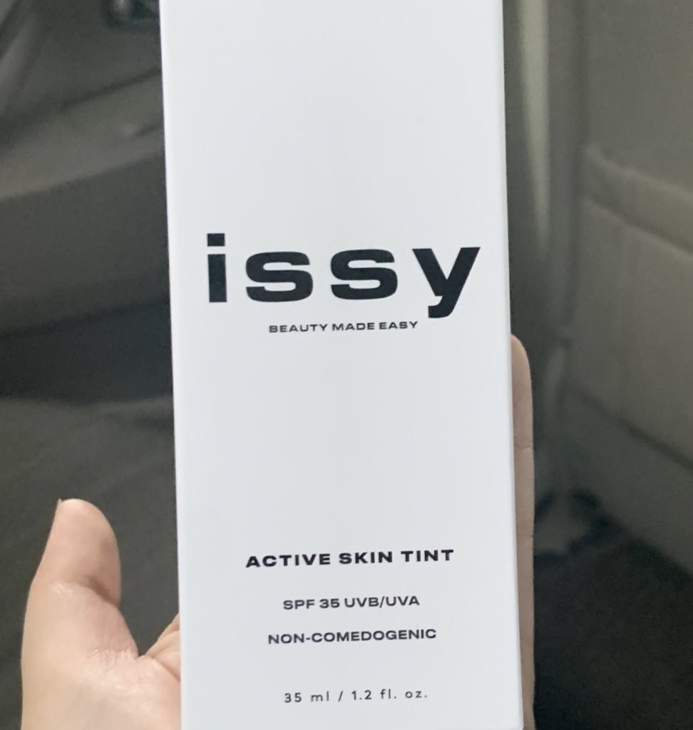 (brand new & sealed) issy & co active skin tint in spruce, Beauty ...