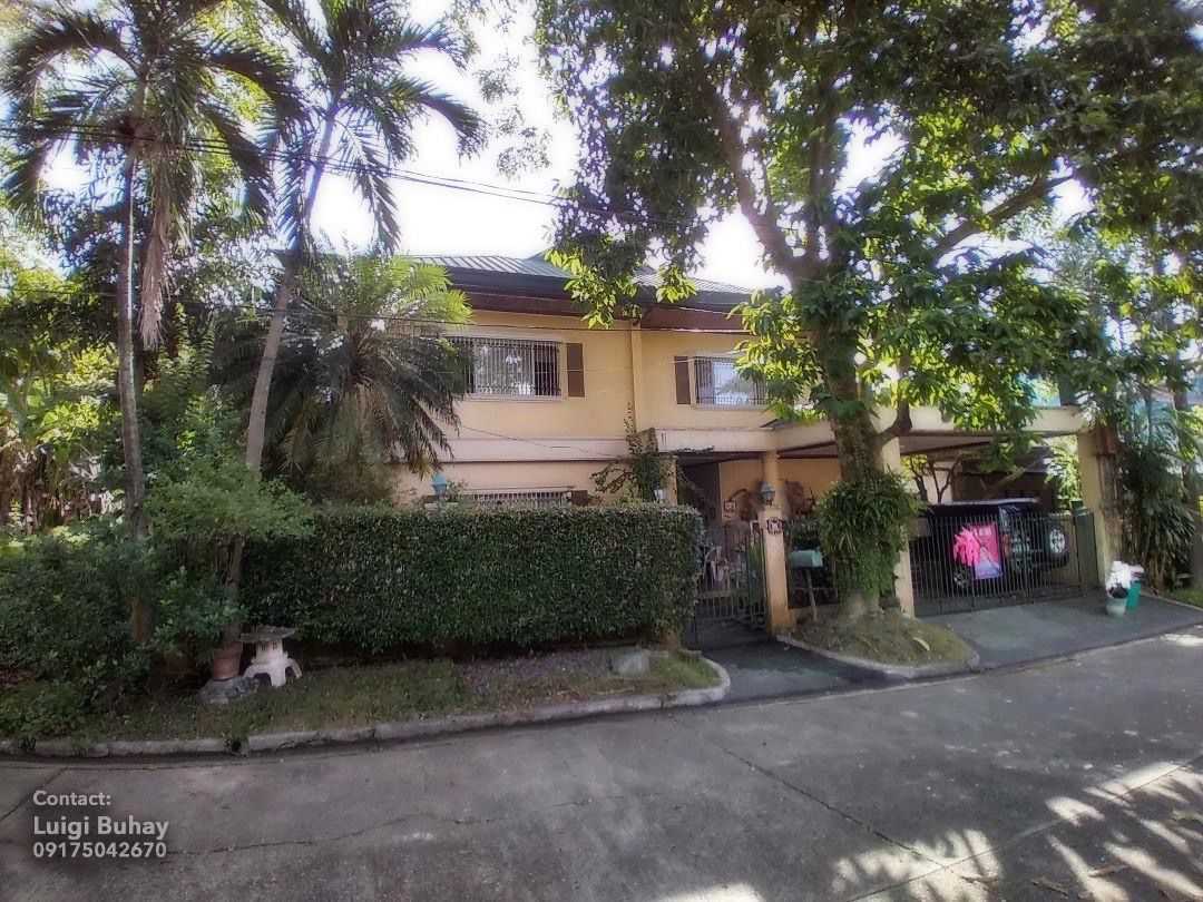 Capitol Hills Golf Subdivision House and Lot for SALE at Quezon City ...